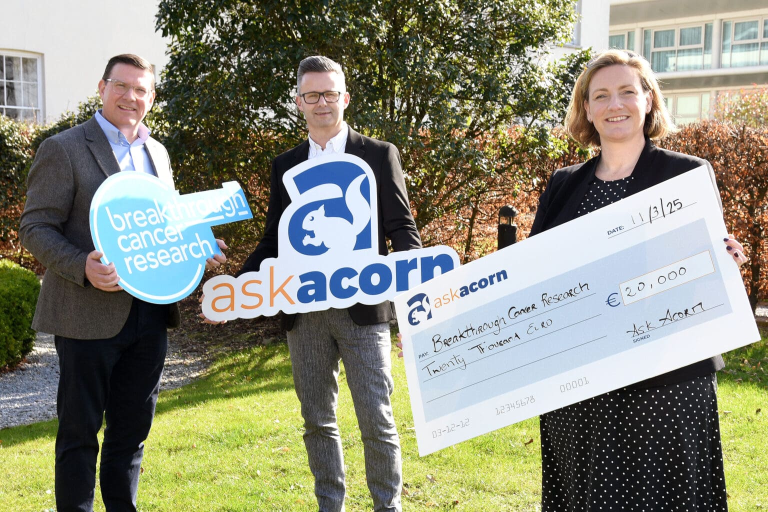 Ask Acorn Staff Donate €20k for Groundbreaking Cancer Research - Ask Acorn